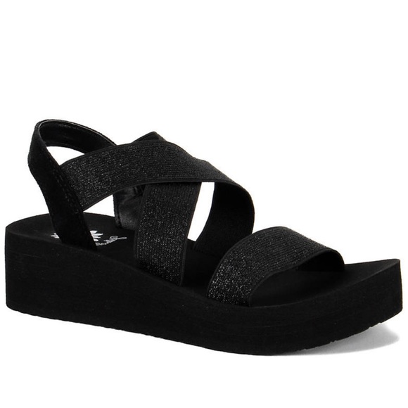 Yellow Box | Shoes | Yellow Box Black Metallic Alyssah Wedge Sandals ...